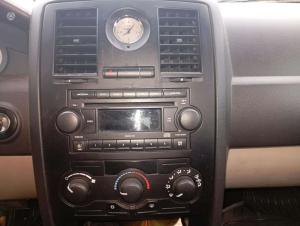 Zils Chrysler 300C 2008 Jurbarkas, ar dzinēja tilpumu 2.74 L un nobraukumu 126 tūkst. km par 2950 €, foto 23 vietnē AUTOMOTO.COM.LV