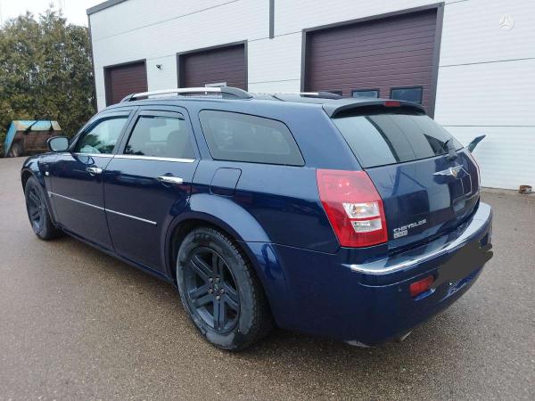 Zils Chrysler 300C 2006 Utena, ar dzinēja tilpumu 2.99 L un nobraukumu 345 tūkst. km par 4200 €, foto 5 vietnē AUTOMOTO.COM.LV
