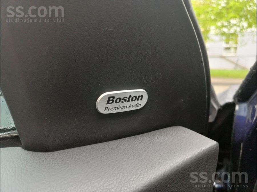 Zils Chrysler 300C 2006 Rīga, ar dzinēja tilpumu 3.00 L un nobraukumu 420 tūkst. km par 2500 €, foto 13 vietnē AUTOMOTO.COM.LV