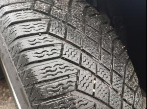 Zils Chrysler 300C 2006 Rīga, ar dzinēja tilpumu 3.00 L un nobraukumu 420 tūkst. km par 2500 €, foto 15 vietnē AUTOMOTO.COM.LV