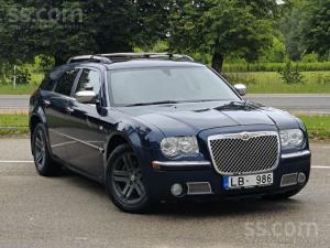 Синий Крайслер 300C 2006 в Огре, объемом двигателя 3.50 л и пробегом 290 тыс. км за 1470 €, фото  на AUTOMOTO.COM.LV
