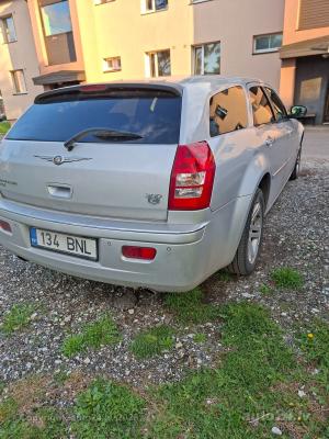Pelēks Chrysler 300C 2006 Tallina, ar dzinēja tilpumu 3.00 L un nobraukumu 0 tūkst. km par 5500 €, foto 4 vietnē AUTOMOTO.COM.LV