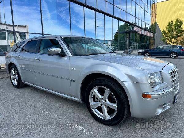 Серый Крайслер 300C 2006 в Таллин, объемом двигателя 2.70 л и пробегом 118 тыс. км за 2999 €, фото 1 на AUTOMOTO.COM.LV