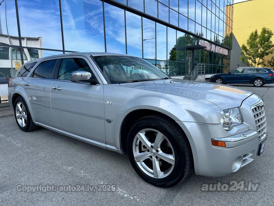 Серый Крайслер 300C 2006 в Таллин, объемом двигателя 2.70 л и пробегом 118 тыс. км за 2999 €, фото 1 на AUTOMOTO.COM.LV