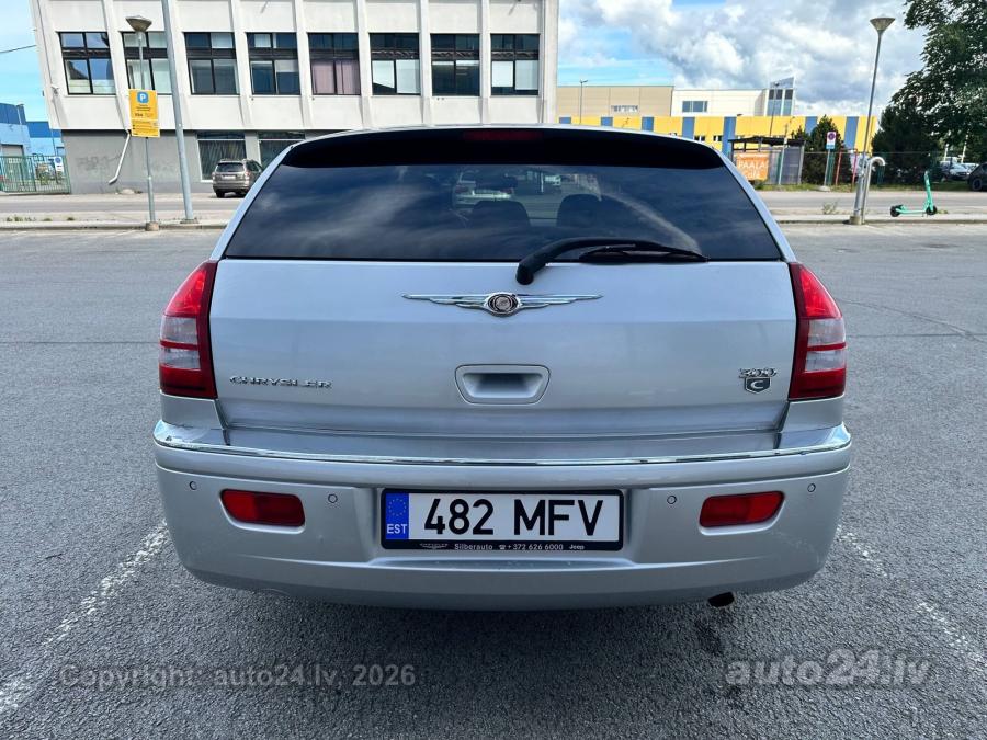 Серый Крайслер 300C 2006 в Таллин, объемом двигателя 2.70 л и пробегом 118 тыс. км за 2999 €, фото 5 на AUTOMOTO.COM.LV