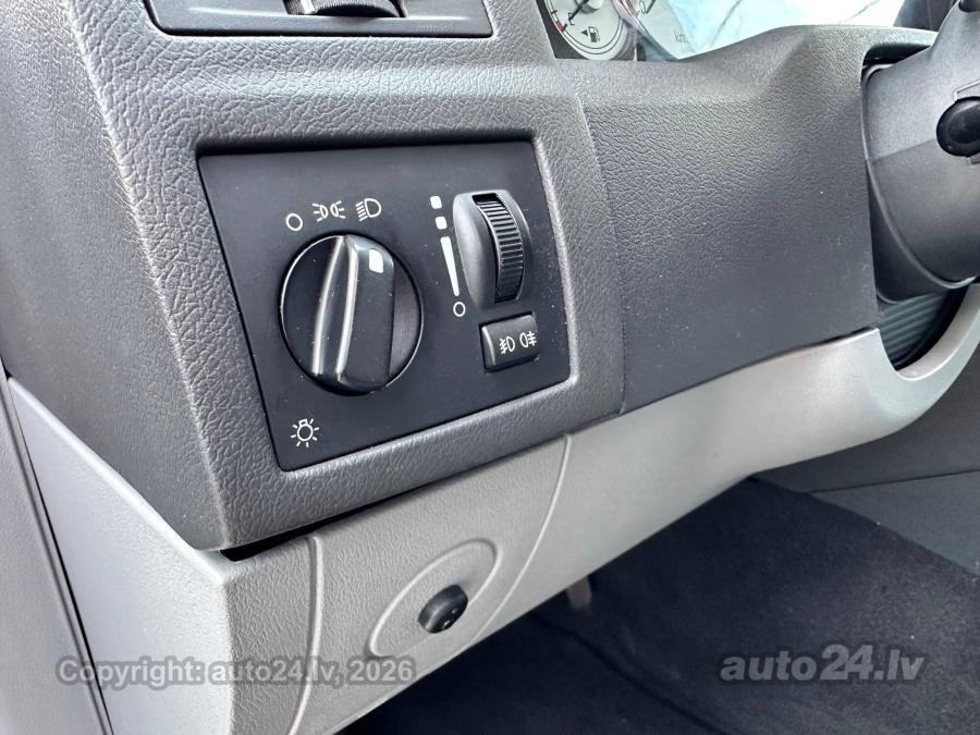 Серый Крайслер 300C 2006 в Таллин, объемом двигателя 2.70 л и пробегом 118 тыс. км за 2999 €, фото 18 на AUTOMOTO.COM.LV