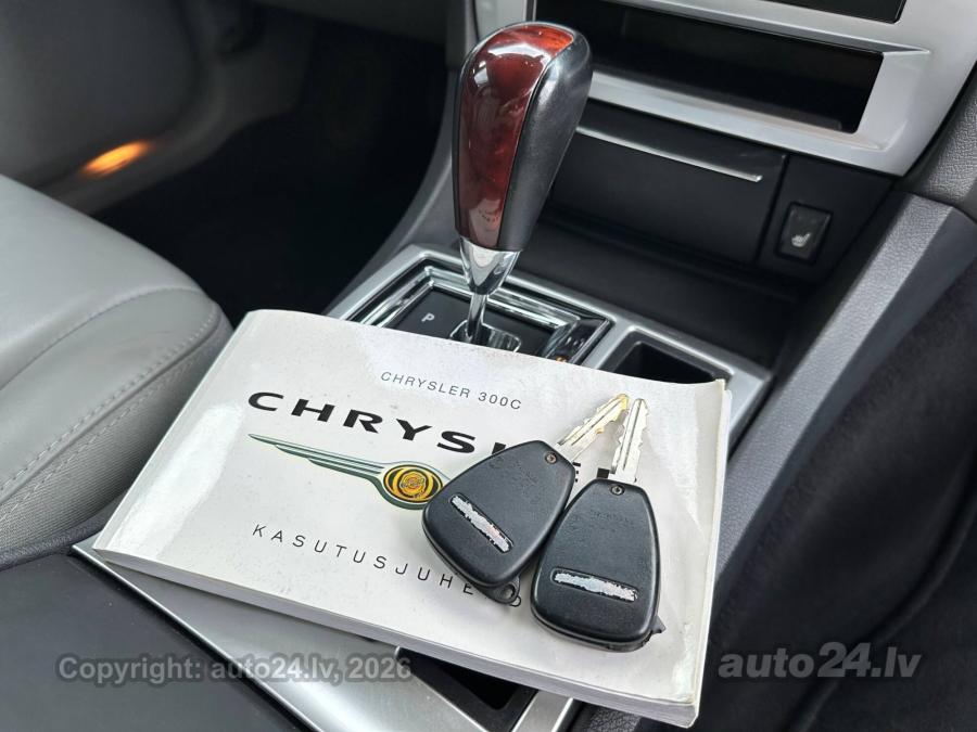 Серый Крайслер 300C 2006 в Таллин, объемом двигателя 2.70 л и пробегом 118 тыс. км за 2999 €, фото 22 на AUTOMOTO.COM.LV