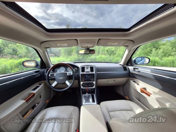 Серый Крайслер 300C 2007 в Тарту, объемом двигателя 3.00 л и пробегом 360 тыс. км за 3400 €, фото 5 на AUTOMOTO.COM.LV