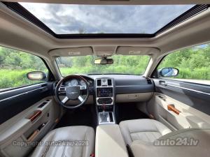 Серый Крайслер 300C 2007 в Тарту, объемом двигателя 3.00 л и пробегом 360 тыс. км за 3400 €, фото 6 на AUTOMOTO.COM.LV