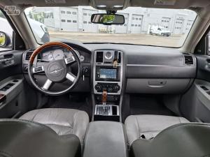 Pelēks Chrysler 300C 2007 Viļņa, ar dzinēja tilpumu 3.00 L un nobraukumu 370 tūkst. km par 2000 €, foto 4 vietnē AUTOMOTO.COM.LV