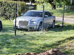 Pelēks Chrysler 300C 2007 Viļņa, ar dzinēja tilpumu 3.00 L un nobraukumu 370 tūkst. km par 2000 €, foto 9 vietnē AUTOMOTO.COM.LV