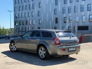 Grey Chrysler 300C 2009 in Tartu, with an engine capacity of 3.00 L and mileage of 225 thousand km for 2599 €, photo 7 on AUTOMOTO.COM.LV