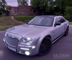 Grey Chrysler 300C 2004 in Dobele, with an engine capacity of 5.70 L and mileage of 180 thousand km for 8500 €, photo 6 on AUTOMOTO.COM.LV