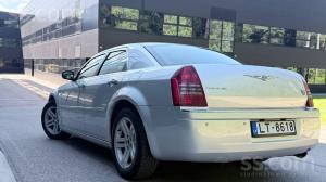 Серый Крайслер 300C 2004 в Огре, объемом двигателя 3.50 л и пробегом 358 тыс. км за 2950 €, фото 4 на AUTOMOTO.COM.LV