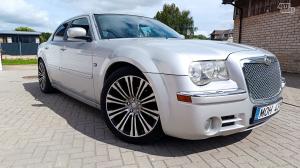 Серый Крайслер 300C 2005 в Таураге, объемом двигателя 3.60 л и пробегом 204 тыс. км за 3000 €, фото  на AUTOMOTO.COM.LV