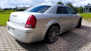 Pelēks Chrysler 300C 2005 Tauragė, ar dzinēja tilpumu 3.60 L un nobraukumu 204 tūkst. km par 3000 €, foto 17 vietnē AUTOMOTO.COM.LV