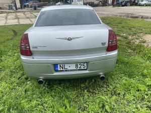 Серый Крайслер 300C 2005 в Рига, объемом двигателя 3.00 л и пробегом 300 тыс. км за 1400 €, фото 7 на AUTOMOTO.COM.LV