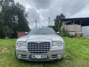 Серый Крайслер 300C 2005 в Рига, объемом двигателя 3.00 л и пробегом 300 тыс. км за 1400 €, фото 8 на AUTOMOTO.COM.LV