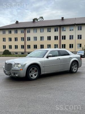 Grey Chrysler 300C 2005 in Riga, with an engine capacity of 3.00 L and mileage of 308 thousand km for 2600 €, photo  on AUTOMOTO.COM.LV