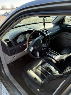 Pelēks Chrysler 300C 2006 Šauļi, ar dzinēja tilpumu 3.00 L un nobraukumu 260 tūkst. km par 2000 €, foto 9 vietnē AUTOMOTO.COM.LV