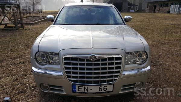 Серый Крайслер 300C 2007 в Валмиера, объемом двигателя 2.70 л и пробегом 163 тыс. км за 1500 €, фото 10 на AUTOMOTO.COM.LV
