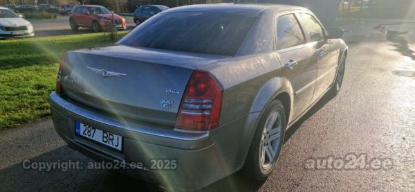 Grey Chrysler 300C 2007 in Parnu, with an engine capacity of 3.00 L and mileage of 236 thousand km for 3500 €, photo 11 on AUTOMOTO.COM.LV