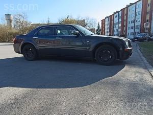 Pelēks Chrysler 300C 2007 Tukums, ar dzinēja tilpumu 3.00 L un nobraukumu 306 tūkst. km par 3150 €, foto 3 vietnē AUTOMOTO.COM.LV