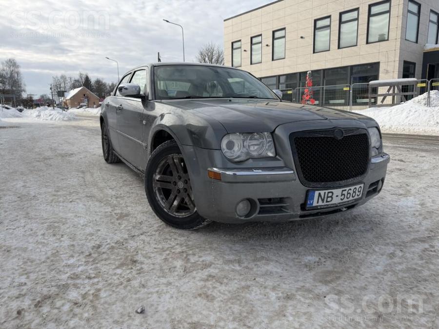 Серый Крайслер 300C 2007 в Краслава, объемом двигателя 2.70 л и пробегом 190 тыс. км за 1350 €, фото 3 на AUTOMOTO.COM.LV