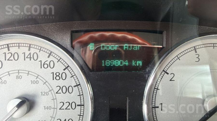 Серый Крайслер 300C 2007 в Краслава, объемом двигателя 2.70 л и пробегом 190 тыс. км за 1350 €, фото 7 на AUTOMOTO.COM.LV