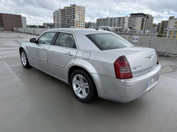 Серый Крайслер 300C 2007 в Вильнюс, объемом двигателя 2.99 л и пробегом 370 тыс. км за 2000 €, фото 6 на AUTOMOTO.COM.LV