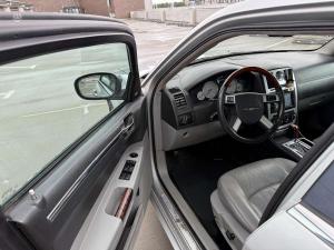 Серый Крайслер 300C 2007 в Вильнюс, объемом двигателя 2.99 л и пробегом 370 тыс. км за 2000 €, фото 8 на AUTOMOTO.COM.LV