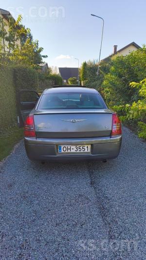 Pelēks Chrysler 300C 2007 Rīga, ar dzinēja tilpumu 3.00 L un nobraukumu 308 tūkst. km par 4199 €, foto 3 vietnē AUTOMOTO.COM.LV