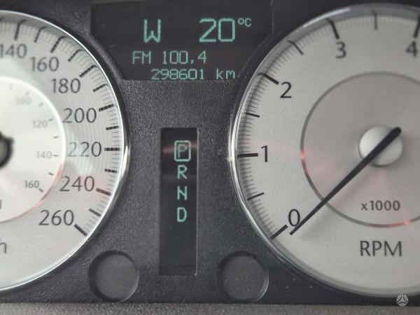 Pelēks Chrysler 300C 2009 Kauņa, ar dzinēja tilpumu 2.99 L un nobraukumu 299 tūkst. km par 2800 €, foto 9 vietnē AUTOMOTO.COM.LV