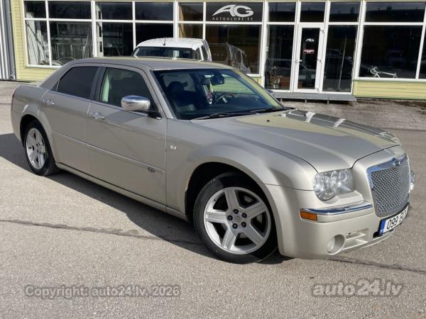 Grey Chrysler 300C 2010 in Tartu, with an engine capacity of 3.00 L and mileage of 312 thousand km for 4499 €, photo 1 on AUTOMOTO.COM.LV
