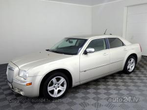 Grey Chrysler 300C 2010 in Tallinn, with an engine capacity of 3.00 L and mileage of 312 thousand km for 2799 €, photo 3 on AUTOMOTO.COM.LV