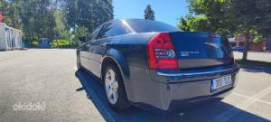 Pelēks Chrysler 300C 2010 Tallina, ar dzinēja tilpumu 3.00 L un nobraukumu 310 tūkst. km par 2500 €, foto 4 vietnē AUTOMOTO.COM.LV