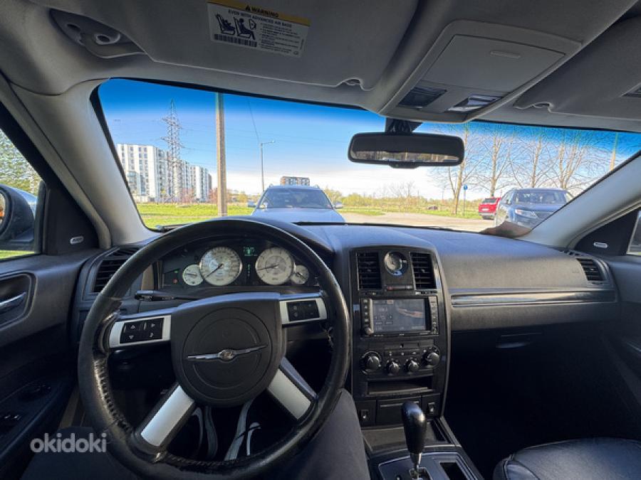 Pelēks Chrysler 300C 2010 Tallina, ar dzinēja tilpumu 3.00 L un nobraukumu 310 tūkst. km par 2500 €, foto 9 vietnē AUTOMOTO.COM.LV