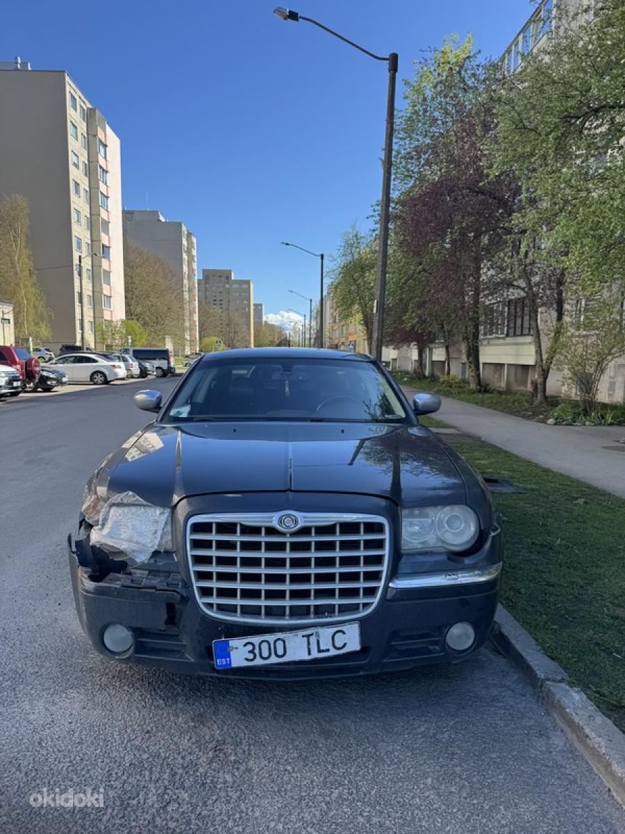 Pelēks Chrysler 300C 2010 Tallina, ar dzinēja tilpumu 3.00 L un nobraukumu 310 tūkst. km par 2500 €, foto 11 vietnē AUTOMOTO.COM.LV
