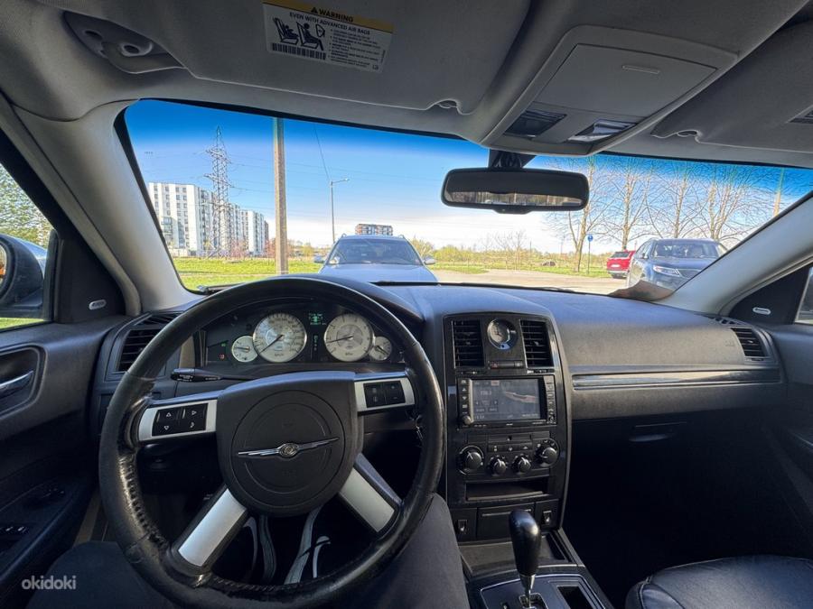 Pelēks Chrysler 300C 2010 Tallina, ar dzinēja tilpumu 3.00 L un nobraukumu 310 tūkst. km par 2500 €, foto 17 vietnē AUTOMOTO.COM.LV