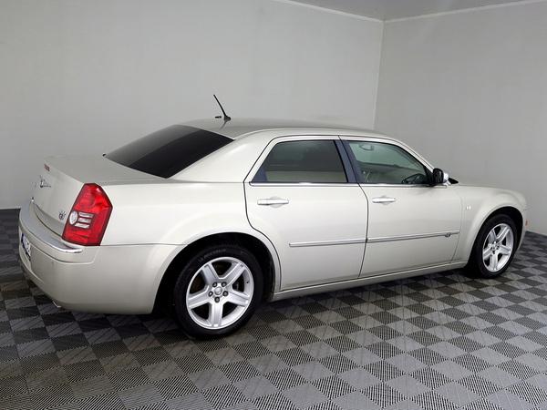 Pelēks Chrysler 300C 2010 Tallina, ar dzinēja tilpumu 3.00 L un nobraukumu 312 tūkst. km par 2599 €, foto 3 vietnē AUTOMOTO.COM.LV