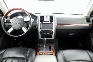 Серый Крайслер 300C 2010 в Таллин, объемом двигателя 3.00 л и пробегом 312 тыс. км за 2599 €, фото 6 на AUTOMOTO.COM.LV