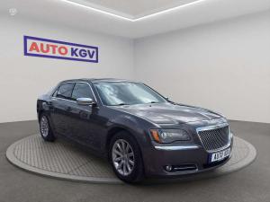 Grey Chrysler 300C 2013 in Kaunas, with an engine capacity of 3.60 L and mileage of 212 thousand km for 8199 €, photo 8 on AUTOMOTO.COM.LV