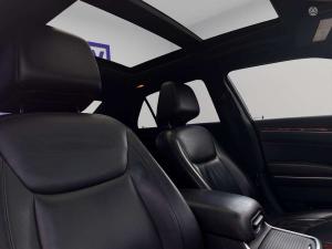 Grey Chrysler 300C 2013 in Kaunas, with an engine capacity of 3.60 L and mileage of 212 thousand km for 8199 €, photo 10 on AUTOMOTO.COM.LV