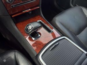 Grey Chrysler 300C 2013 in Kaunas, with an engine capacity of 3.60 L and mileage of 212 thousand km for 8199 €, photo 17 on AUTOMOTO.COM.LV