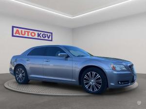 Серый Крайслер 300C 2014 в Клайпеда, объемом двигателя 5.70 л и пробегом 133 тыс. км за 12499 €, фото 7 на AUTOMOTO.COM.LV