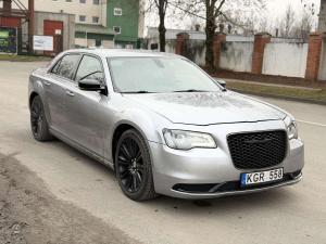 Grey Chrysler 300C 2015 in Siauliai, with an engine capacity of 3.60 L and mileage of 169 thousand km for 6900 €, photo 4 on AUTOMOTO.COM.LV