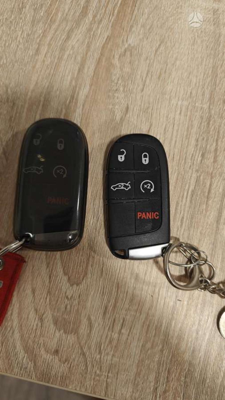 Серый Крайслер 300C 2018 в Каунас, объемом двигателя 3.60 л и пробегом 184 тыс. км за 14300 €, фото 17 на AUTOMOTO.COM.LV