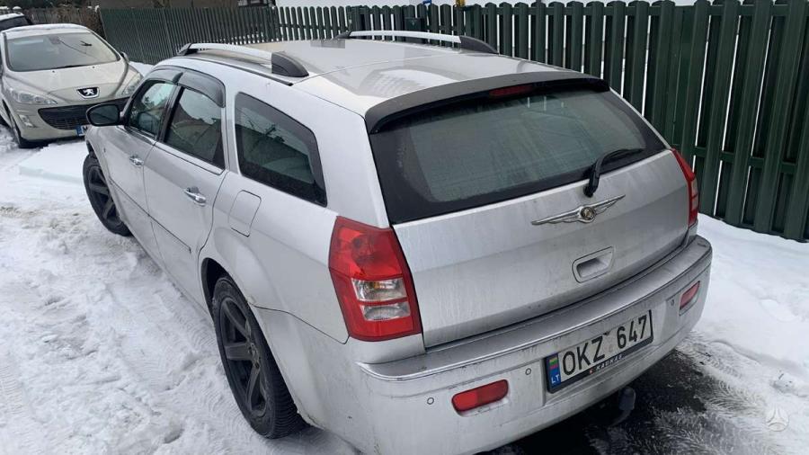 Pelēks Chrysler 300C 2006 Kauņa, ar dzinēja tilpumu 2.99 L un nobraukumu 312 tūkst. km par 3250 €, foto 1 vietnē AUTOMOTO.COM.LV
