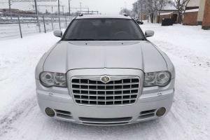 Grey Chrysler 300C 2006 in Siauliai, with an engine capacity of 3.00 L and mileage of 367 thousand km for 2950 €, photo 2 on AUTOMOTO.COM.LV