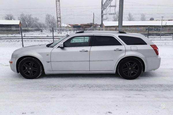 Pelēks Chrysler 300C 2006 Šauļi, ar dzinēja tilpumu 3.00 L un nobraukumu 367 tūkst. km par 2950 €, foto 8 vietnē AUTOMOTO.COM.LV